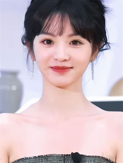 ปักพินโดย Vaaty23 ใน เถียนซีเวย Tian Xiwei 田曦微