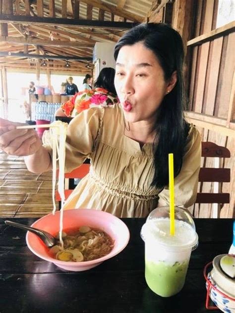 รูป ก๋วยเตี๋ยวห้อยขาบ้านจ่าโบ่