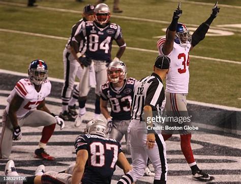 37 Tom Brady Hail Mary Photos And High Res Pictures Getty Images