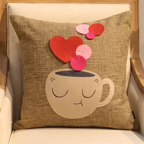 10 Patchwork Cushion Designs To Decorate Your Home • K4 Craft