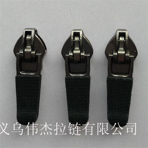 拉链头歪一侧怎么办拉链把手歪一侧怎么办拉链柄歪了怎么正过来大山谷图库