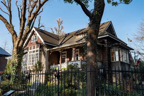 【東京都指定有形文化財】 旧日比谷公園事務所（フェリーチェガーデン日比谷） アクセス・見学のしかた 文化遺産見学案内所