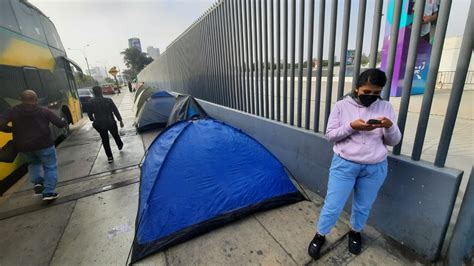 Daddy Yankee En Lima Fanáticos Acampan Fuera Del Estadio Nacional Y
