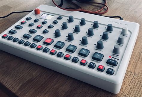 Review Can Elektrons Model Samples Get Everyone Into Hardware Cdm