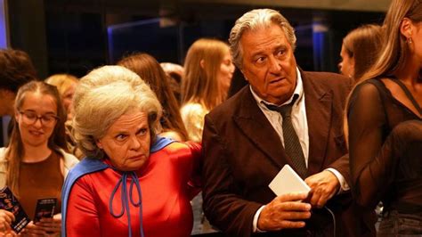 ΓΕΛΑΕΙ ΚΑΛΥΤΕΡΑ ΟΠΟΙΟΣ ΓΕΛΑΕΙ ΤΕΛΕΥΤΑΙΟΣ FreeCinema