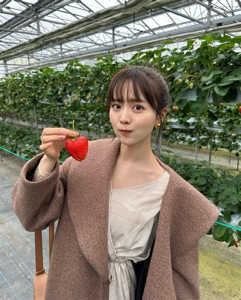 Posting Cute Girl On Twitter 新田さちか