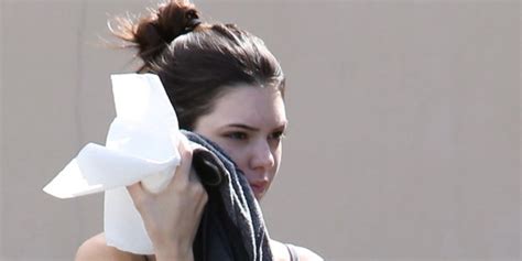 Kendall Jenner Without Makeup Reality Star Steps Out With A Fresh Face