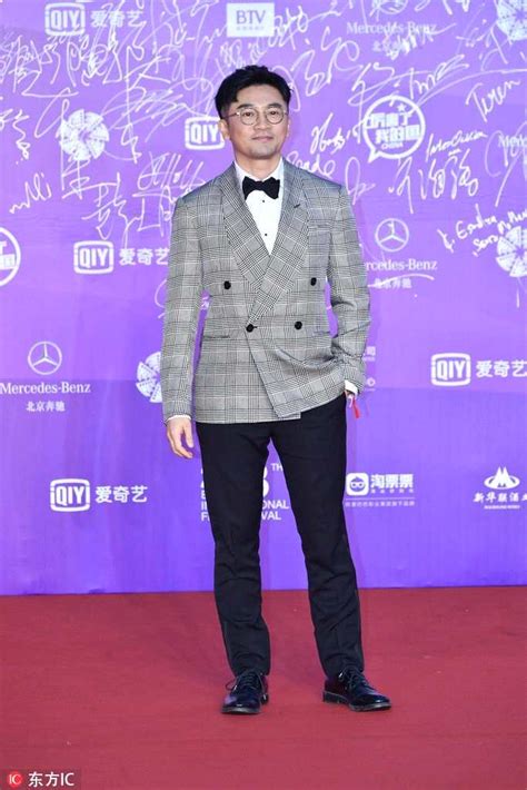 苏有朋西装走秀 苏有朋西装 苏有朋西装图片 大山谷图库