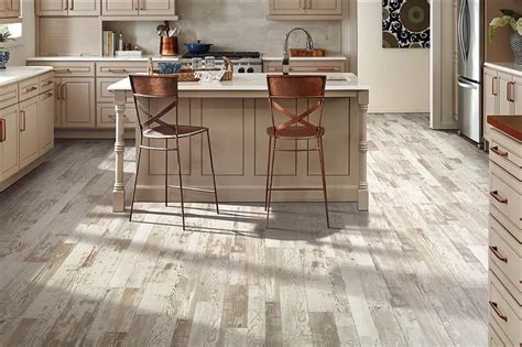 ᐈ ЛИНОЛЕУМ И ЛАМИНАТ — СРАВНЕНИЕ ДВУХ СОВРЕМЕННЫХ НАПОЛЬНЫХ ПОКРЫТИЙ интернет магазин напольных