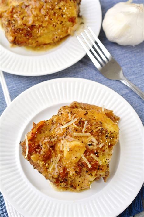 Keto Garlic Roasted Chicken Thighs With Parmesan Gravy