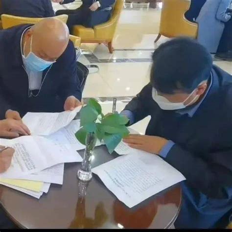 【聚焦两会】参加政协临夏县第十六届委员会第一次会议的委员陆续报到政协委员