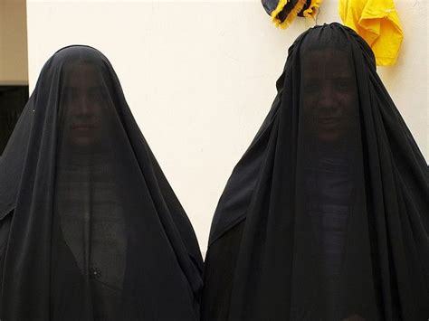 Women In Purdah Niqab Arab Girls Hijab Muslim Women Fashion