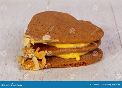 Galletas Sabrosas Dulces Imagen De Archivo Imagen De Chocolate 132610125