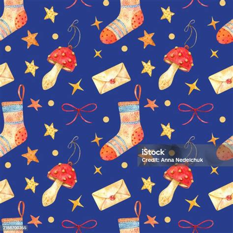 새해와 크리스마스에 대 한 패턴입니다 푸른 배경에 고립 된 크리스마스 장식을 가진 아빠 수채화 그림 양말 선물 리본 선물 별 촛불 쿠키 0명에 대한 스톡 벡터 아트 및 기타