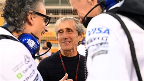 Прост предупреди Люис за трудната адаптация във Ферари