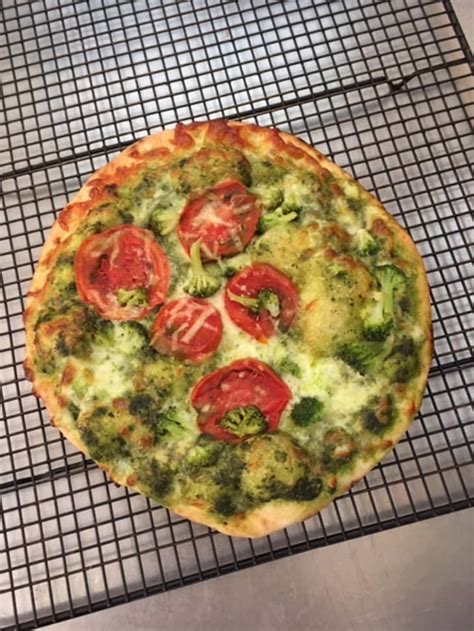 7 Best Frozen Pizzas At Trader Joes The Kitchn