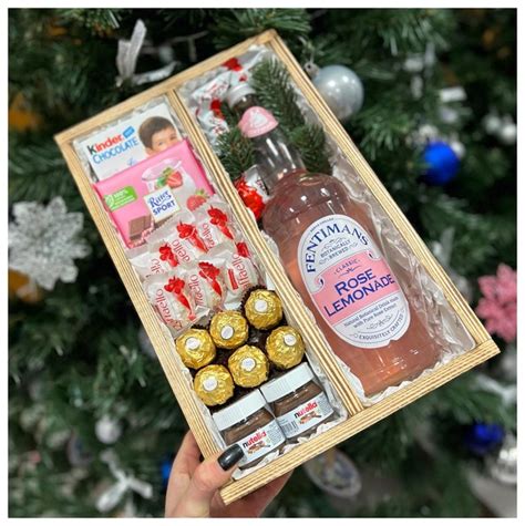 Новорічний подарунок для коханої Бокс дитині на Новий рік Солодкий подарунок на Новий рік