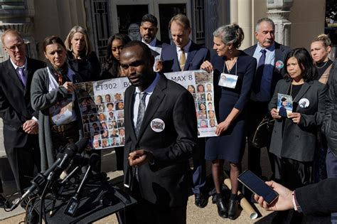 Families Of 737 Max Crash Victims Boeing Face Off In Us Court