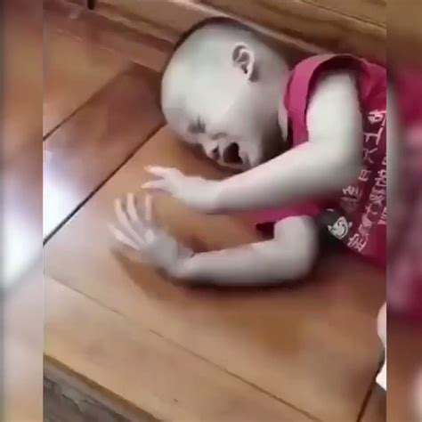 Exploding Fruit 🇵🇭☀ Greenlight Rwby V10 On Twitter Rt Weirdothenobody Please Dont Tell