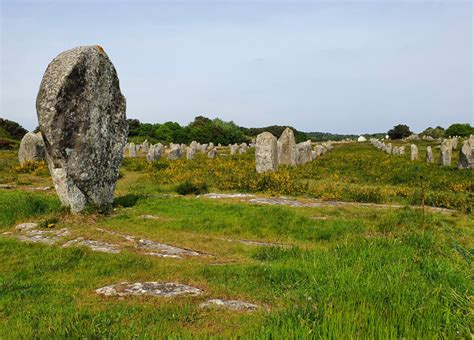 Les Alignements De Carnac Hominides
