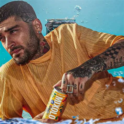 Zayn Malik Coca As Costas