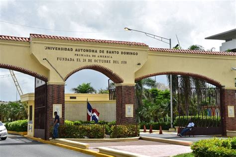 Altagracia Suero Aspira A Dirigir Humanidades UASD