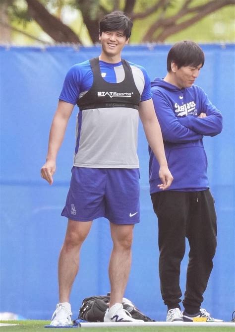 問卦 大谷為什麼要內衣外穿 看板 Gossiping 批踢踢實業坊