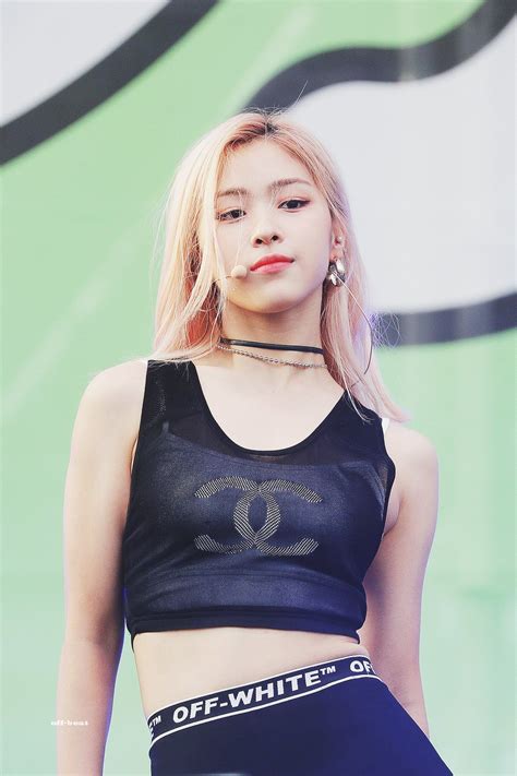 Pin By 哭啊 On Ryujin Itzy Asian Girl Kpop Girls