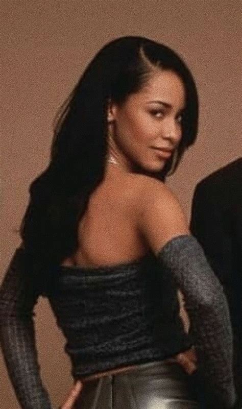 Pin By 𝐀𝐧𝐝𝐫𝐞𝐚𝐧𝐚𝐚𝐚𝐚 💜 On Aaliyah 💕 Aaliyah Aaliyah Style Aaliyah