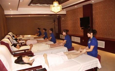 男子到足疗店采耳后耳朵竟然感染脚气 知乎