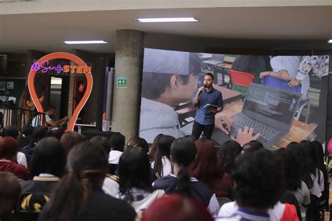 Jóvenes participan de aprendizaje en ciencia tecnología e innovación