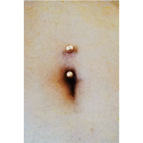 Navel Piercing El Capitan X Body Piercer