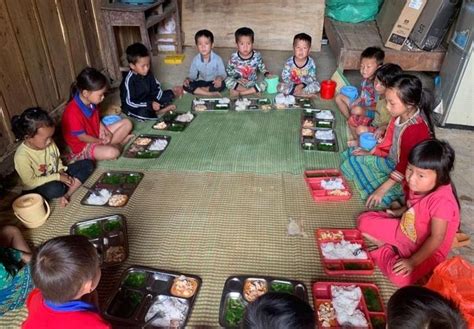Mô Hình Trường Học Bán Trú điểm Tựa Cho Học Sinh Vùng Cao Sơn La Học