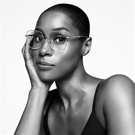 Stuartweitzman Standstrong Stuart Weitzman