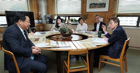 조희연 교육감 주형환 부위원장과 저출생 문제 해결 협력방안 논의