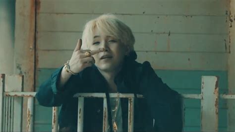 10 эмоциональных строк из песен BTS K pop