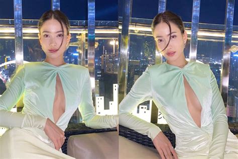 “แต้ว ณฐพร” ไฟลุก ใส่แขนยาวปิดถึงคอแต่แหวกอึ๋ม อวดร่องอกลึกถึงสะดือ