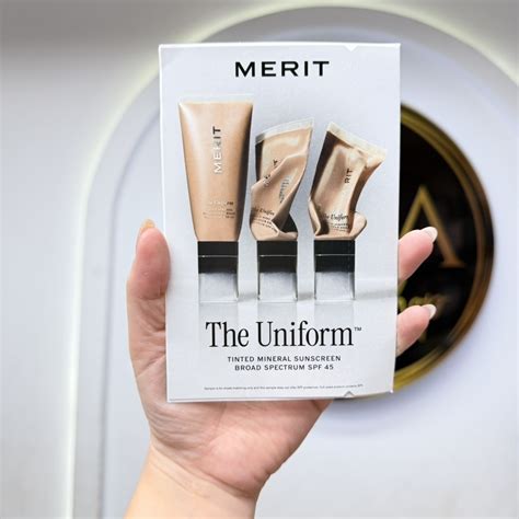 Sample Nền Merit The Uniform