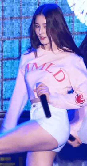 Nancy Momoland Bboom Bboom