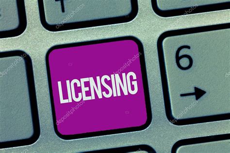 Signo De Texto Que Muestra Licencias Foto Conceptual Autorizar El Uso