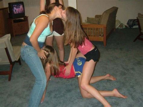 Gorgeous Brunette In This Incredible Party Crespa