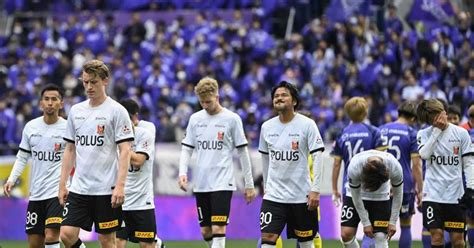 32年目のjリーグ開幕 浦和、大型補強も広島にまさかの完敗 へグモ監督「一緒にプレーする時間が増えればよくなる」（12ページ） ZakⅡ