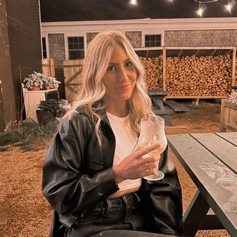 Cassie Cassiexthompson • Threads Say More