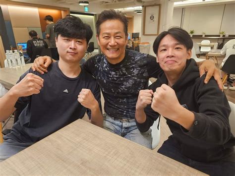 閒聊 羅傑 Fb 和乃哥、想龜 Ptt評價