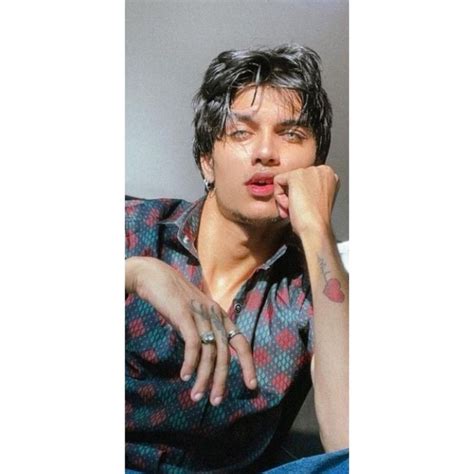 𝓟𝓲𝓷 𝓢𝓱𝓪𝓭 Male models poses Blonde boys Friend pictures