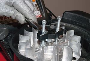 How to replace a lawn mower flywheel key on an OHV engine | Repair guide