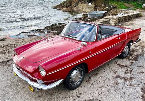 Location Renault Caravelle 1965 Rouge 1965 Rouge Plougoumelen