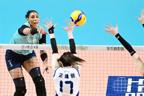 실바 35득점 대폭발 Gs칼텍스 현대건설에 풀세트 역전승상대 9연패 탈출