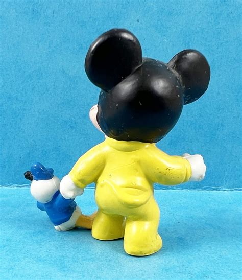 Mickey And Friends Bullyland Pvc Figure Baby Mickey Mouse Yellow With Doll