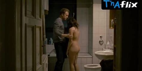 Maja Schone Butt Scene In Der Brand